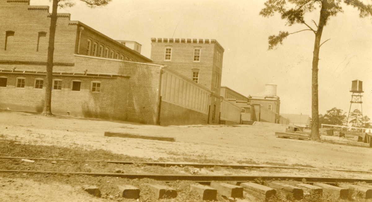 Florida Memory • Tobacco packing house in Gadsden County.