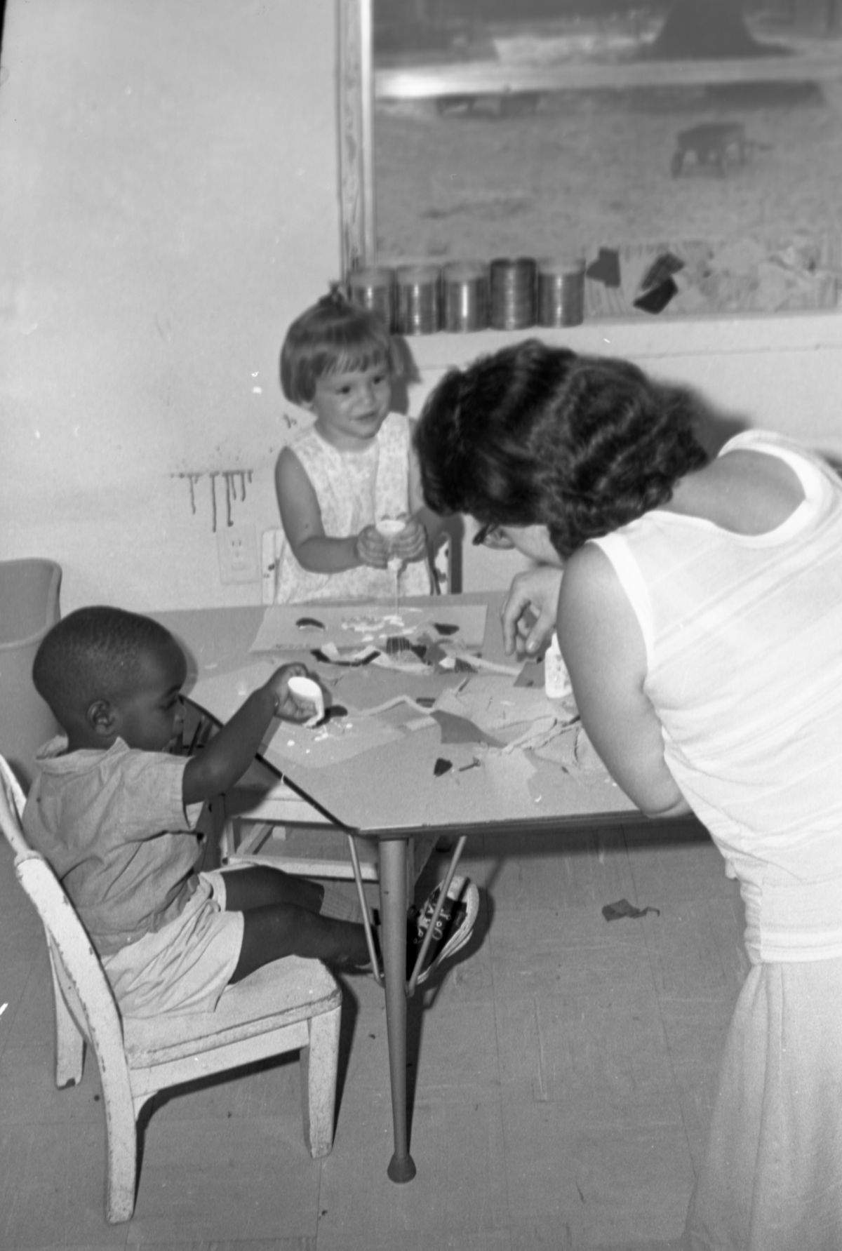 Florida Memory • "Project Know How" teacher Mrs. Joyce Conover doing ...
