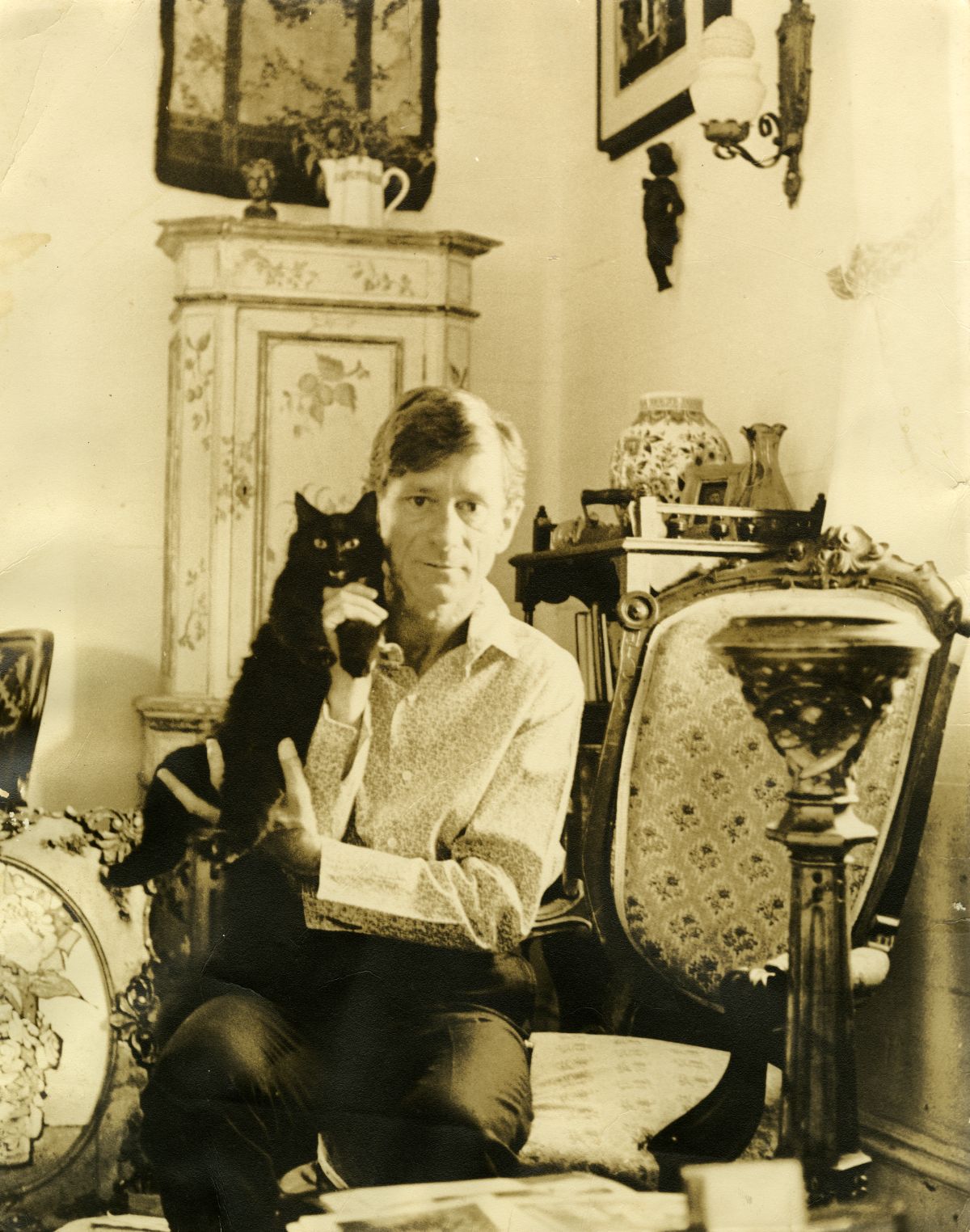 Florida Memory • Portrait of well known Key West artist Henry Faulkner.