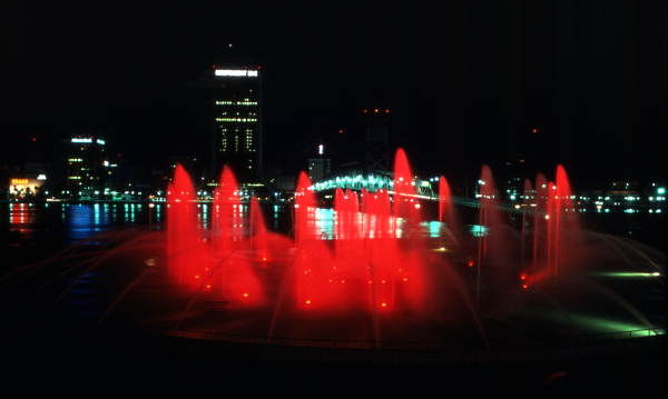 Florida Memory • Close-up view of Friendship Fountain in Jacksonville.