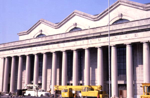 Florida Memory • Close-up view of the Jacksonville Terminal.