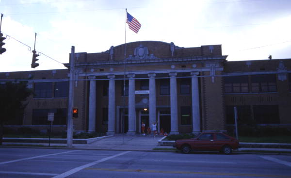 Florida Memory • Front of the Howard Jr. High School at 800 E. Robinson ...