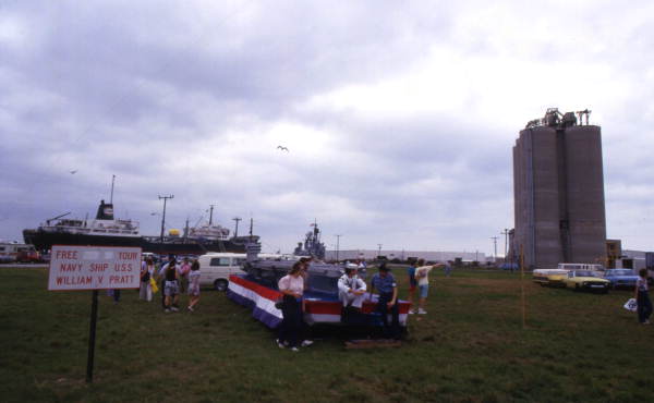 Florida Memory • Visitors heading for free tour of the Navy ship U.S.S ...