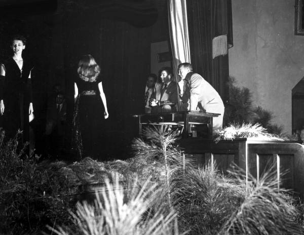 Florida Memory • Women competing in beauty contest - Gainesville, Florida.
