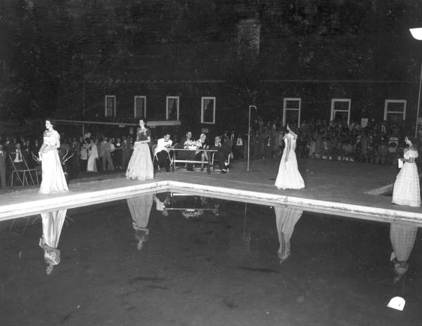 Florida Memory • Quincy's Tobacco Festival beauty contest - Quincy, Florida