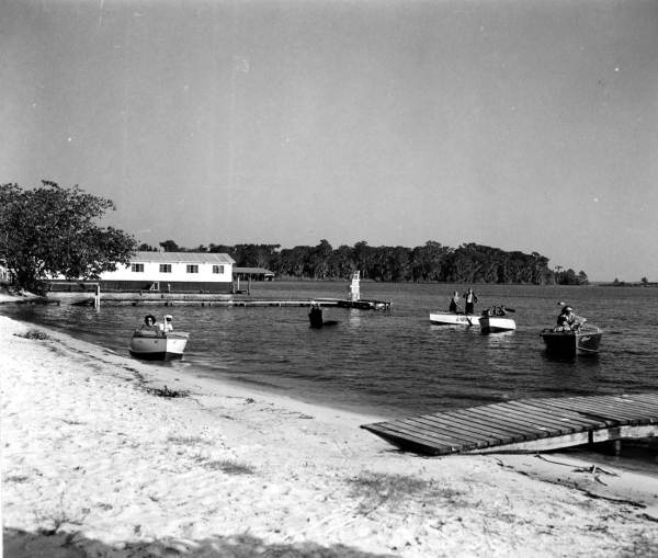 Florida Memory • Leesburg boating club