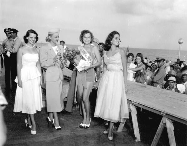 Florida Memory • Fiesta of Five Flags beauty contest - Pensacola, Florida.