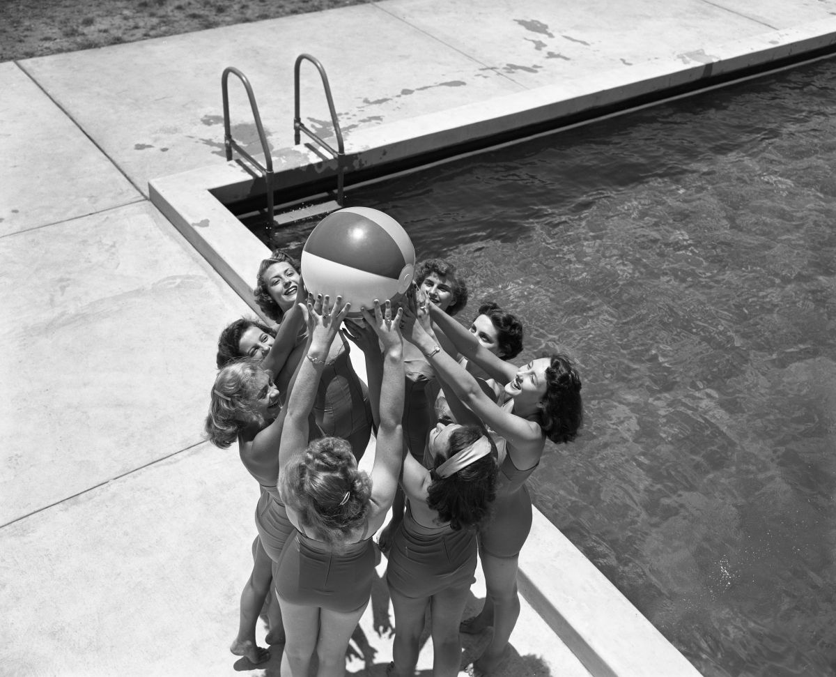 Florida Memory • Bathing beauty contest at the Fiesta of Five Flags ...