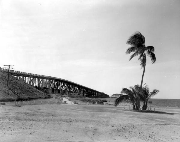 Florida Memory • View of the wayside station at Bahia Honda Key State ...
