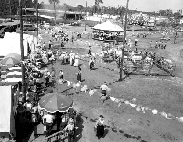 Florida Memory • Scene from the 1955 Tupperware "Jubilee" - Orange ...