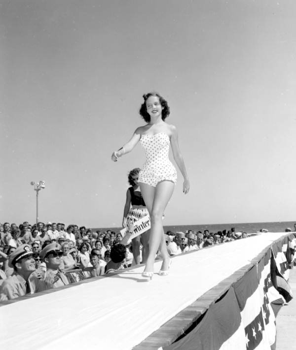 Florida Memory • Beauty contest at the Fiesta of Five Flags - Pensacola ...