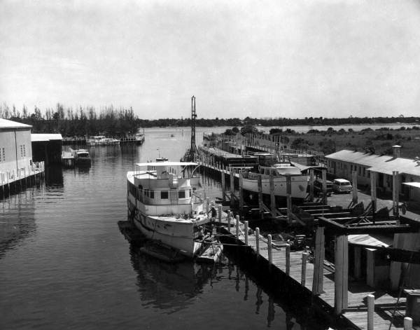 Florida Memory Boat At Daytona Beach Boat Works Daytona Beach