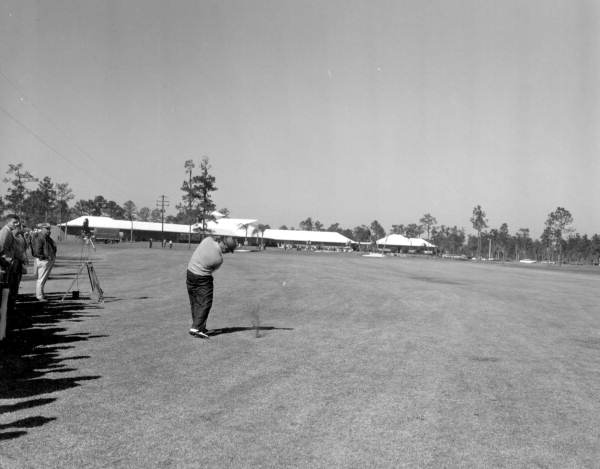 Florida Memory • Don Vossler plays golf at Rio Pinar Golf Course ...