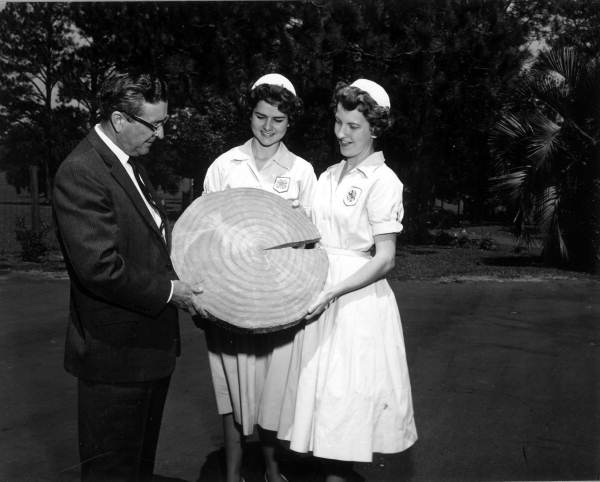 Florida Memory • H.G. Conrad showing Phyllis Roberts and Linda Daughtry ...