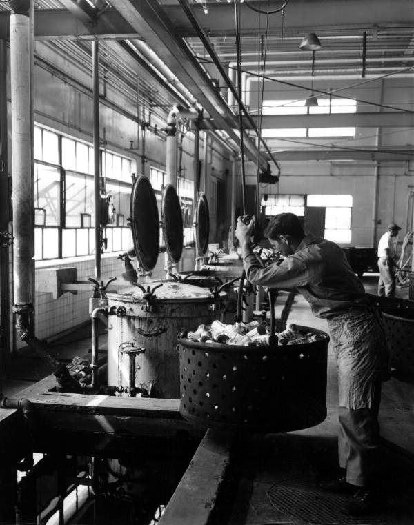 Florida Memory • Inside the Lykes Brothers meat canning plant - Tampa ...