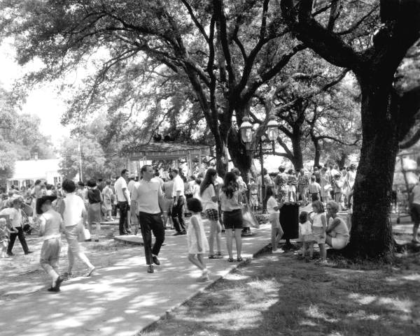 Florida Memory • Crowd gathered for the Seville Square restoration ...