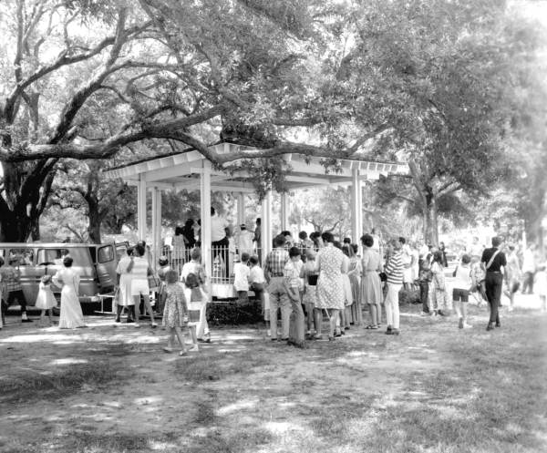Florida Memory • Crowd gathered for the Seville Square restoration ...