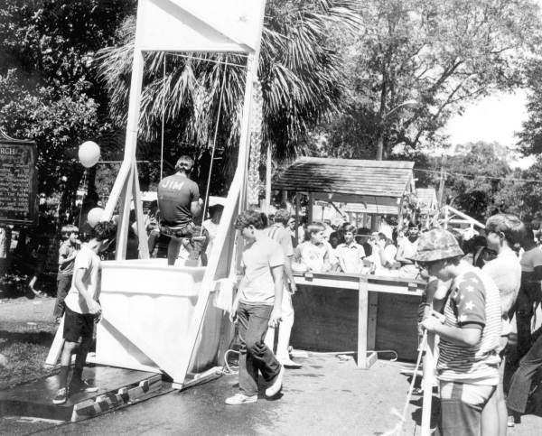 Florida Memory • Evening in Old Seville Square Festival - Pensacola ...