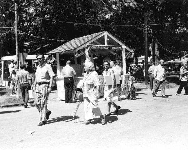 Florida Memory • Evening in Old Seville Square Festival - Pensacola ...
