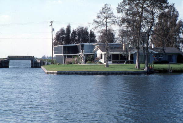 Florida Memory • Residence on Lake Winterset near Cypress Gardens in ...
