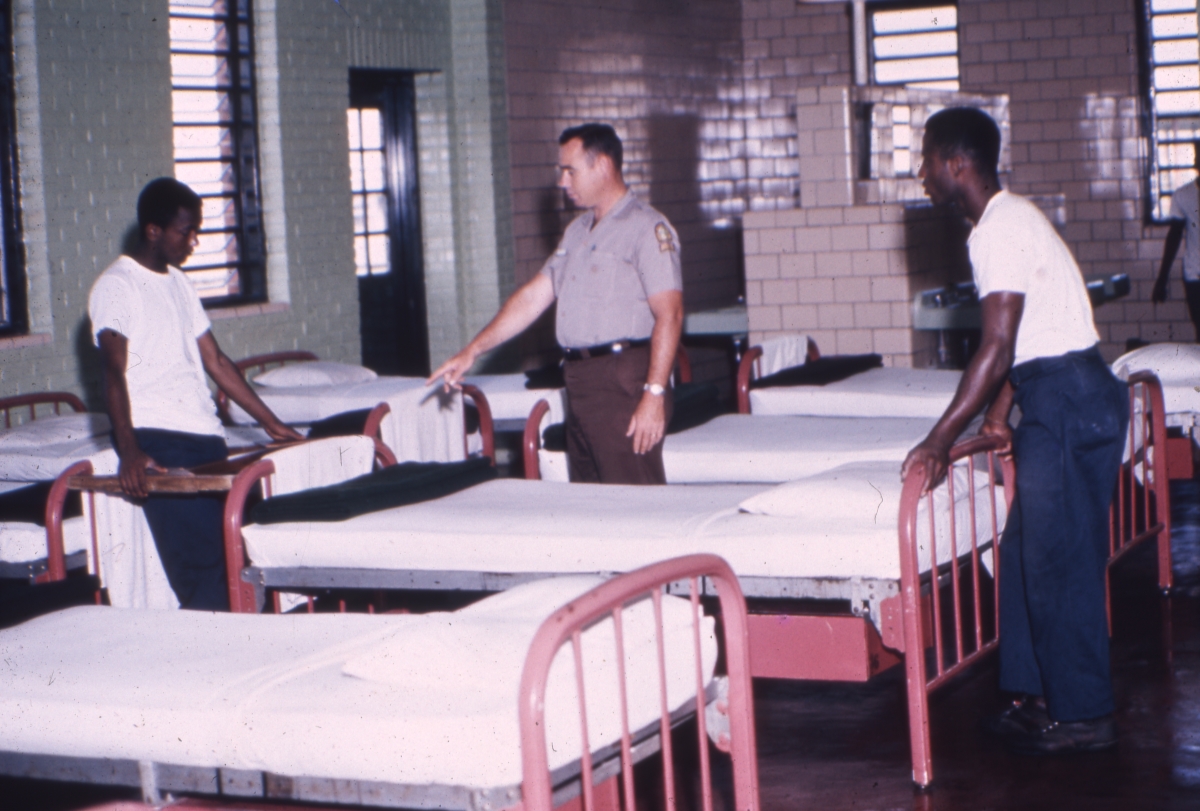 Florida Memory • Inmates learning the regulated spacing and placement ...