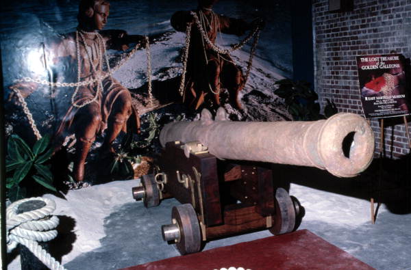 Florida Memory • "Treasure of the Atocha" when first displayed to the ...