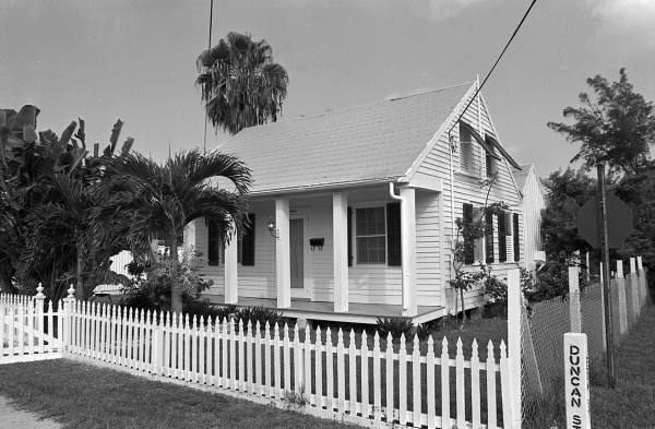 Florida Memory • Tennessee Williams house on Duncan St..