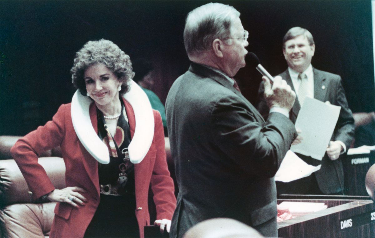 Florida Memory • Senator Bob Johnson ignores Senator Helen Gordon Davis ...