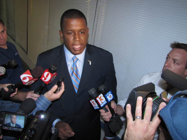 Florida Memory • U.S. Representative Kendrick Meek talking with ...