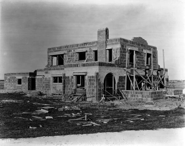 Florida Memory • View showing construction of H.R. Howell's house in ...