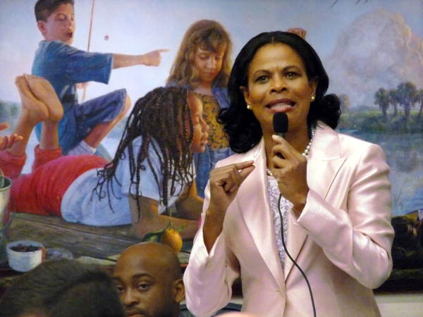 Florida Memory • Florida State Representative Yolly Roberson, D-North ...