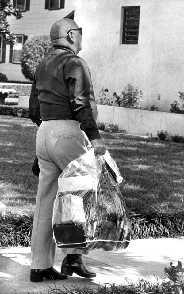 Florida Memory • Former Mayor John Lomelo arrives to serve his sentence ...