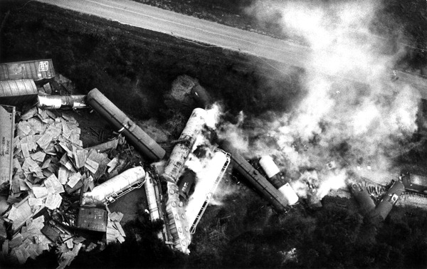 Florida Memory • Aerial view of a train wreck leaking lethal gas - Lake ...