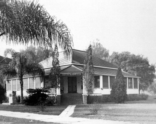 Florida Memory • Dwelling of Major General Evander McIver Law.