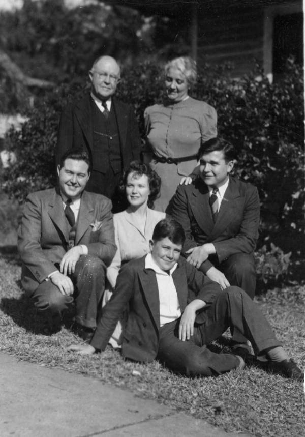 Florida Memory • Dr. and Mrs. William E. Van Brunt and family ...