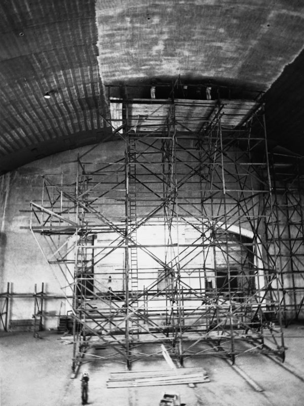 Florida Memory • Applying central strip of acoustical cement to ...