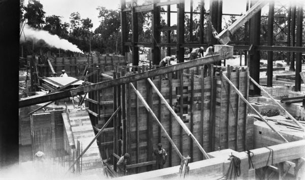 Florida Memory • Construction of Pinellas County Power Company plant ...