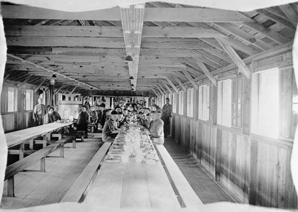Florida Memory • Soldiers dining in mess hall - Camp Joseph E. Johnston