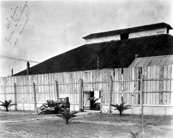 Florida Memory • Old prison fence and building - Raiford, Florida