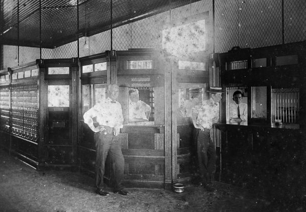 Florida Memory • Interior of post office - Monticello