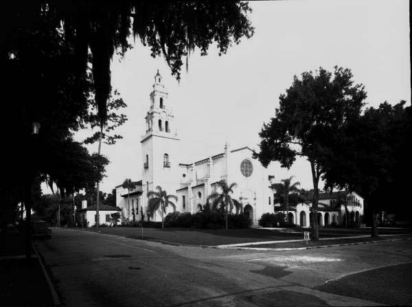 Florida Memory • Knowles memorial chapel on the campus of Rollins ...
