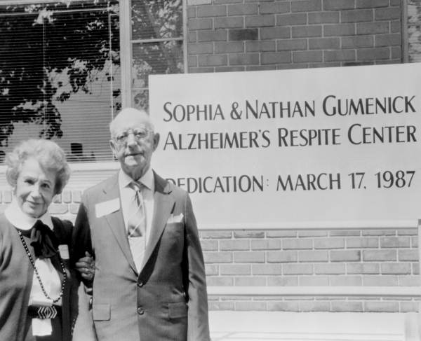 Florida Memory • Nathan and Sophia Gumenick in front of the Alzheimer's ...
