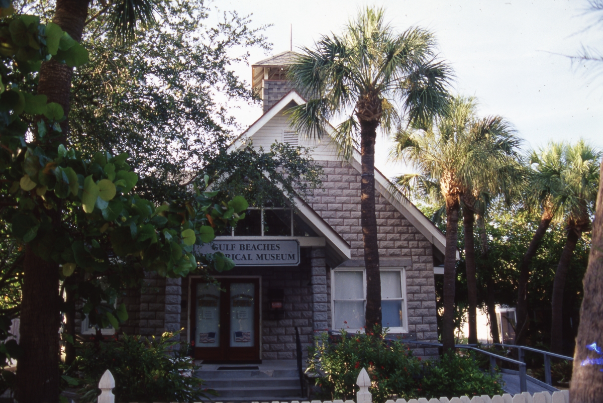 Florida Memory • Photographs of the Pass-a-Grille Historic District.
