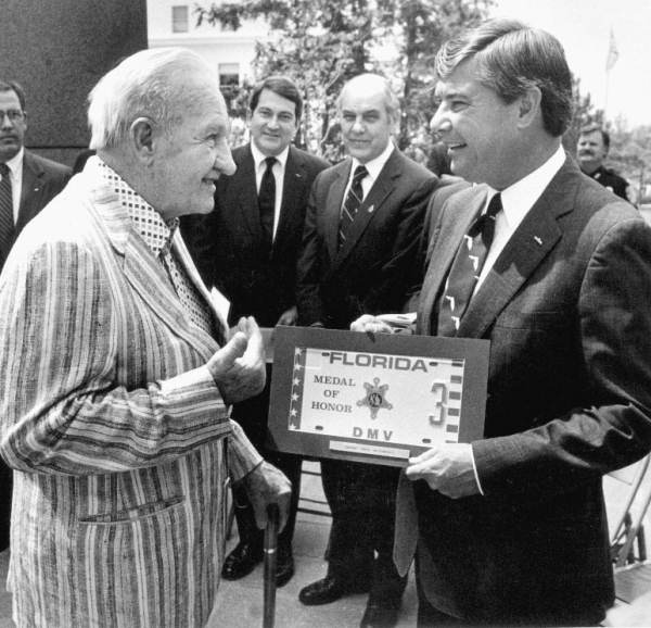 Florida Memory • Florida Governor Bob Graham presenting an award to ...