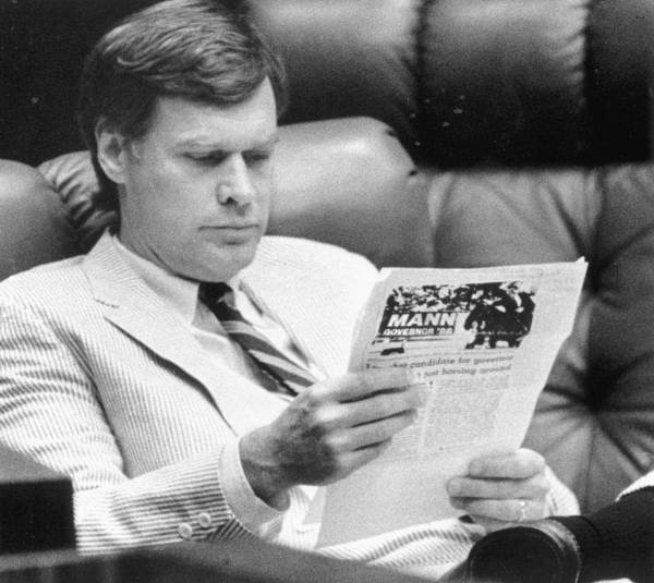 Florida Memory • Florida Senator Ander Crenshaw reading campaign ...