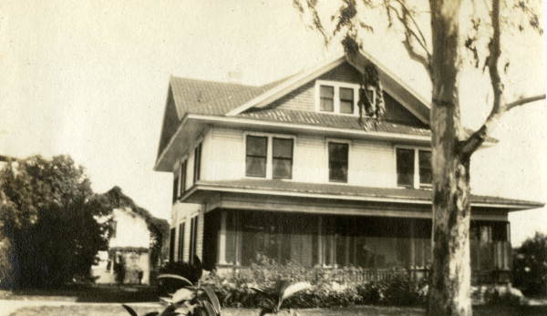 Florida Memory • Frank Gardner's home in Lake Alfred, Florida.