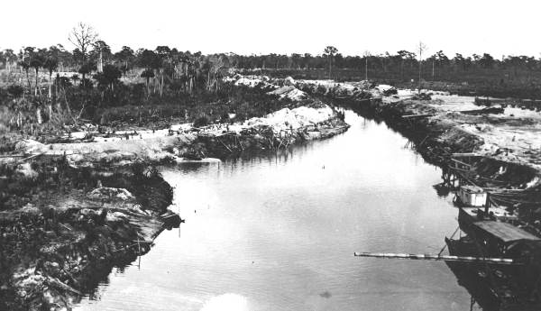Florida Memory • Everglades drainage project canal.