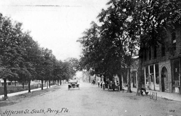 Florida Memory • Jefferson Street : Perry, Florida