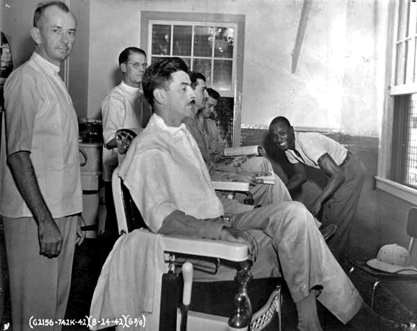 Florida Memory • Post exchange barber shop at Dale Mabry Field ...
