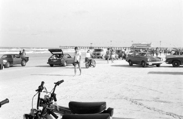 Florida Memory • Kids at the beach during spring break - Daytona Beach ...